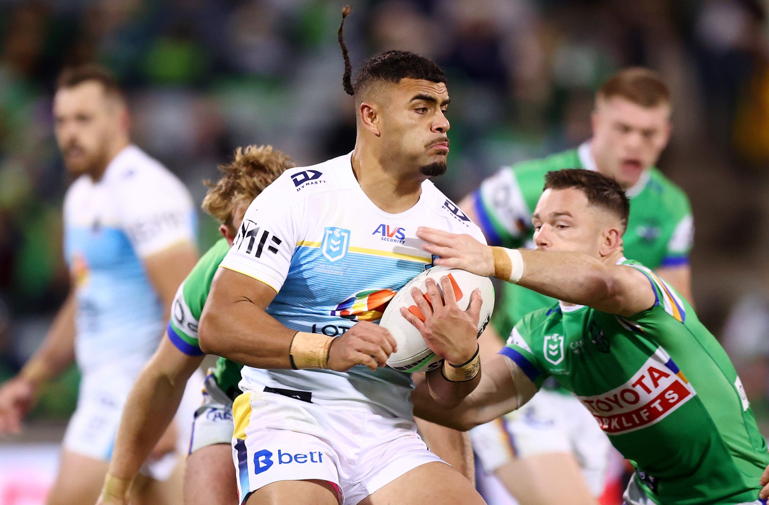 Off-contract Titans winger lands new contract - NRL News - Zero Tackle